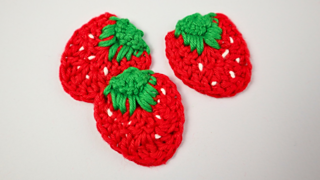Ravelry: Easy Strawberry Applique pattern by What About Yarn