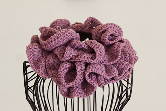 Ravelry: Rose Ruffle Scarf pattern by Whisper Twister