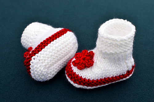 Ravelry: Two Colors Simple Baby Booties pattern by Christy Hills