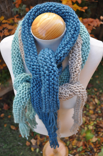 Ravelry: 3-colour braided scarf pattern by Lone Eidseth