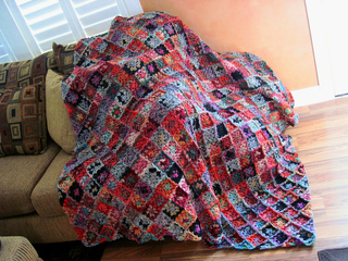 Ravelry: wiLDaBoUtCoLoR's DiAGoNaL GraNNy SqUArE AfGHaN