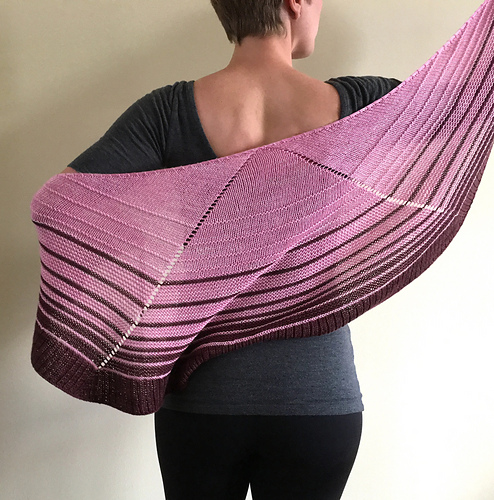 Ravelry: Lady Stark pattern by Jennifer Beever