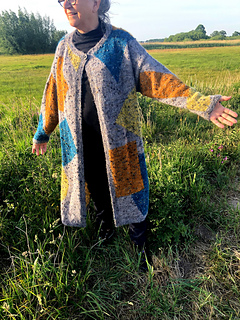 Ravelry: Hirta Cardigan pattern by Wina Morrison