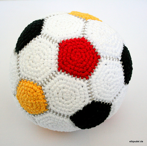 Ravelry: Easy Crochet Soccer Ball pattern by Sarita Kumar