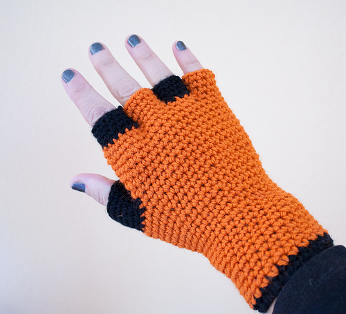 Ravelry: Mittens with fingers pattern by B Géraldine
