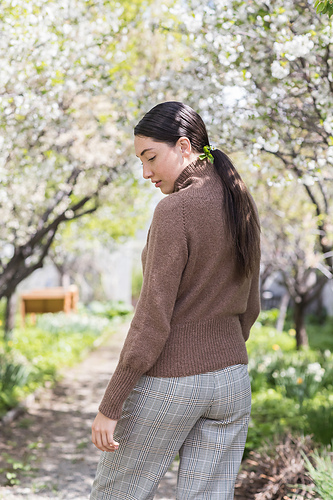 Ravelry: DORTE pattern by Regina Moessmer