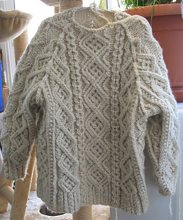 Ravelry: wwwera's Wwwera's super bulky cabled sweater