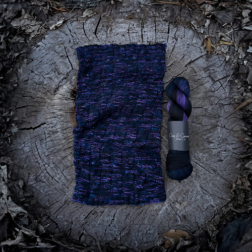 Ravelry: Nine Crows Cowl pattern by Reneé Rockwood (NawniKnits)