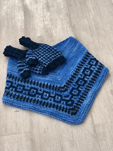 Ravelry: Knitty Bitty mitts pattern by Susan Ashcroft