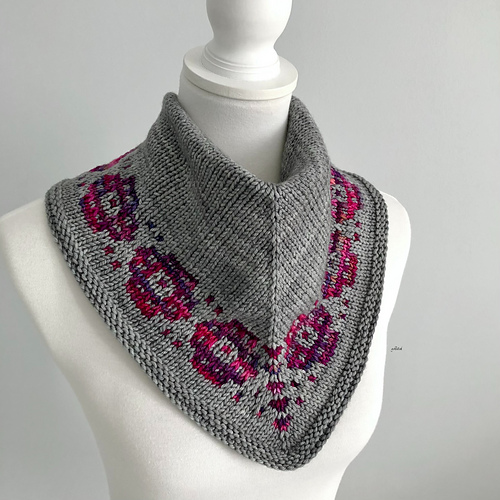 Ravelry: Happy Flowers bandana pattern by Susan Ashcroft