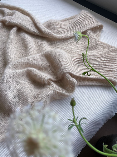 Ravelry: Cirrus pattern by yamagara