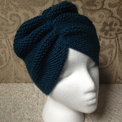 Ravelry: yards-of-yarn's Pinch Hat