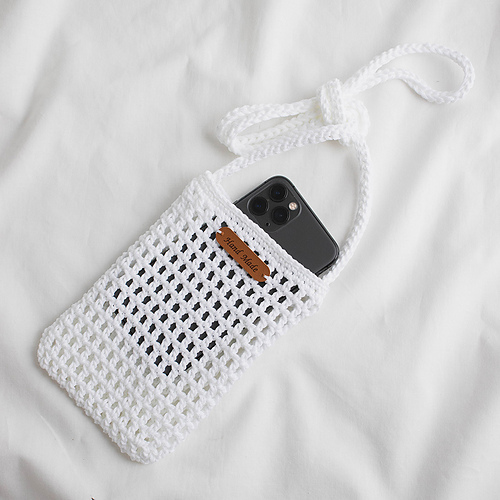 Ravelry: Cell Phone Crossbody Bag pattern by Yana Park