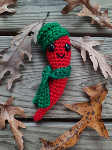 Ravelry: "Chilly" Pepper pattern by Sammich Stitches