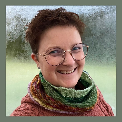 Ravelry: Bohem's Advent Cowl pattern by Anna Friberg