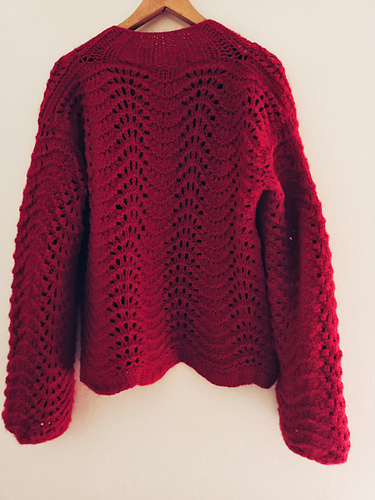 Ravelry: Red waves cardigan pattern by Cri_ykc