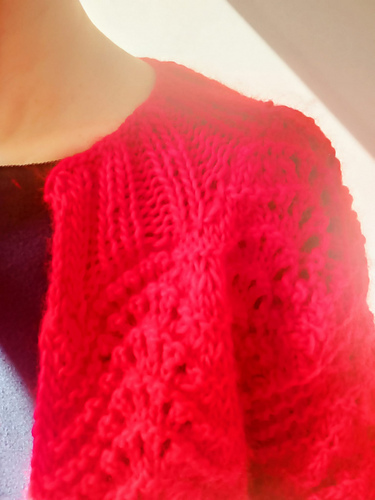 Ravelry: Red waves cardigan pattern by Cri_ykc