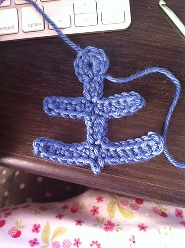 Ravelry: No-Cut Anchor Applique pattern by Nanette Cornish