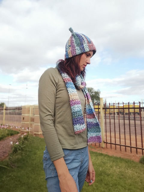 Ravelry: Ribbed beanie and scraf pattern by Yarn over with Natasha Smuts