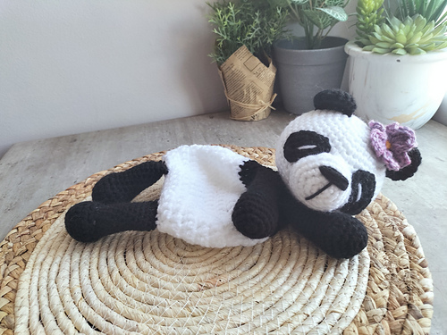 Ravelry: panda cuddle me snuggler pattern by Yarn over with Natasha Smuts