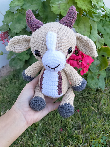 Ravelry: The gazelle amigurumi pattern by Yarn over with Natasha Smuts