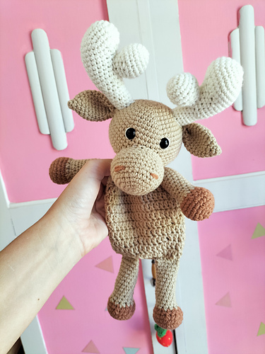 Ravelry: Cuddle me Moose amigurumi pattern by Yarn over with Natasha Smuts