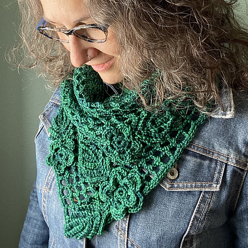 Ravelry: Irish-ish Lace Cowl pattern by Brenda K. B. Anderson