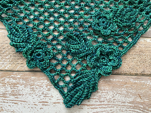 Ravelry: Irish-ish Lace Cowl pattern by Brenda K. B. Anderson