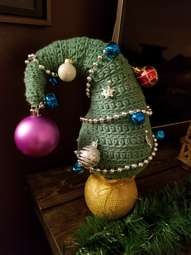 Ravelry: Twisted Christmas Tree pattern by Ashley Dyke