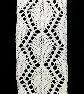 Ravelry: Florence's Diamond Strip pattern by Vicki Monthei