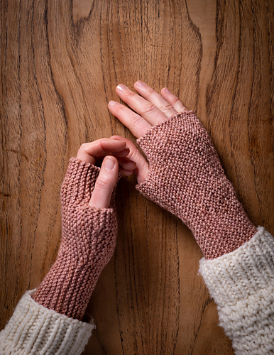 Ravelry: Garter Stitch Mitts pattern by Ysolda Teague