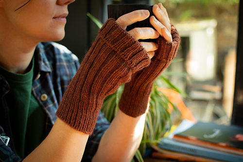 Ravelry: Roddin mitts pattern by Ysolda Teague