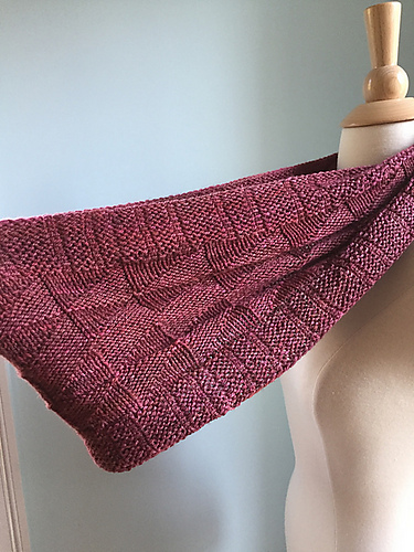Ravelry: Red Doritos pattern by Yuki H.S.