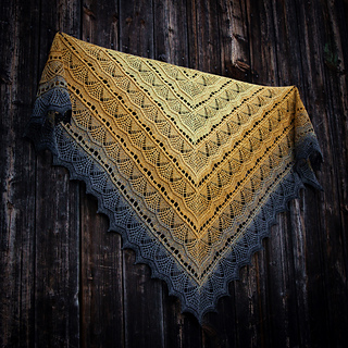 Ravelry: Josephine Shawl pattern by Zuzana Francová