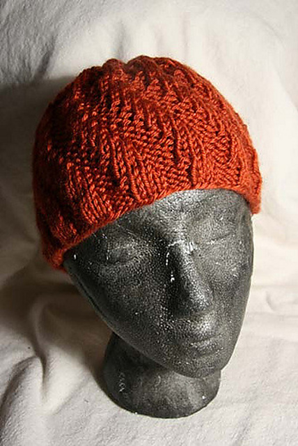 Ravelry: Wavy Hat pattern by Nona
