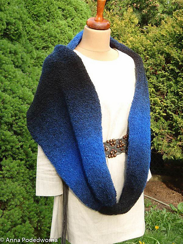 Ravelry: Rainbow boucle shawl pattern by Anna Belli