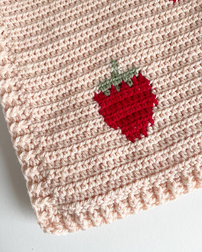 Ravelry: Strawberry Dream Baby Blanket pattern by Zoe Bartley