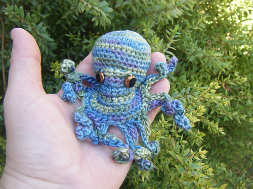 Ravelry: Realistic Crochet Octopus pattern by Leah Coccari-Swift