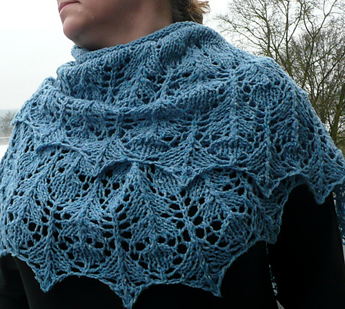 Ravelry: Blue Thistle Shawl pattern by Susanna IC