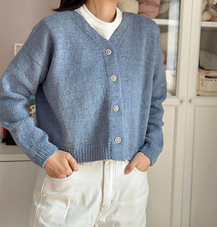 Ravelry: Penta Cardigan pattern by pearl knits